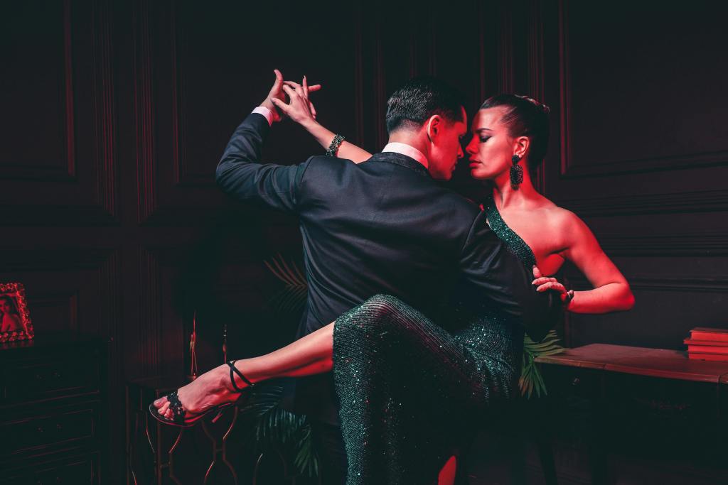 Stage Tango and Tango Salon. What is the difference?! | Sydney Tango ...